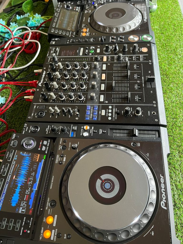 Pioneer CDJ 2000 Nexus & DJM 900 Nexus - DJ Swop Shop